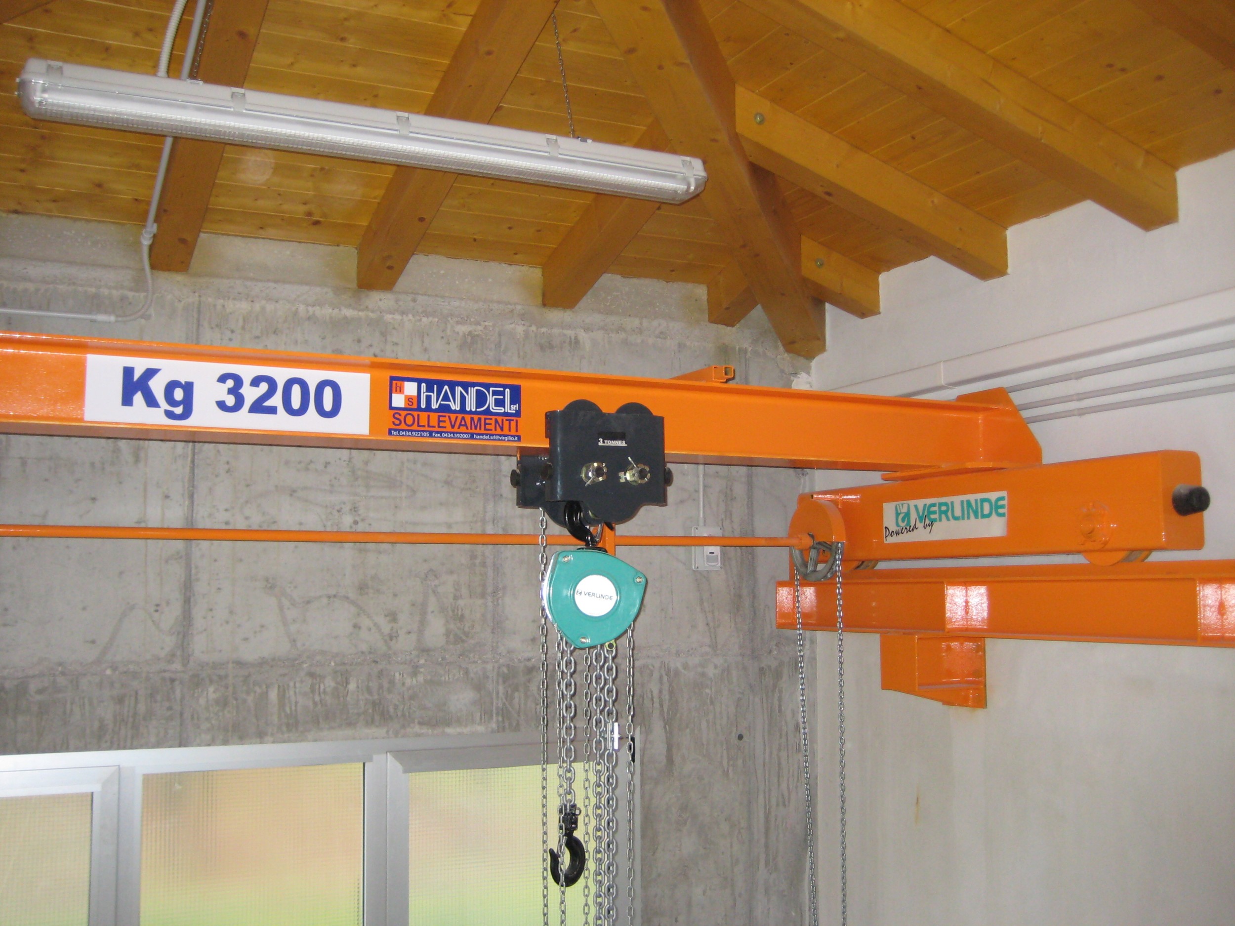 Pont roulant avec palan à chaîne